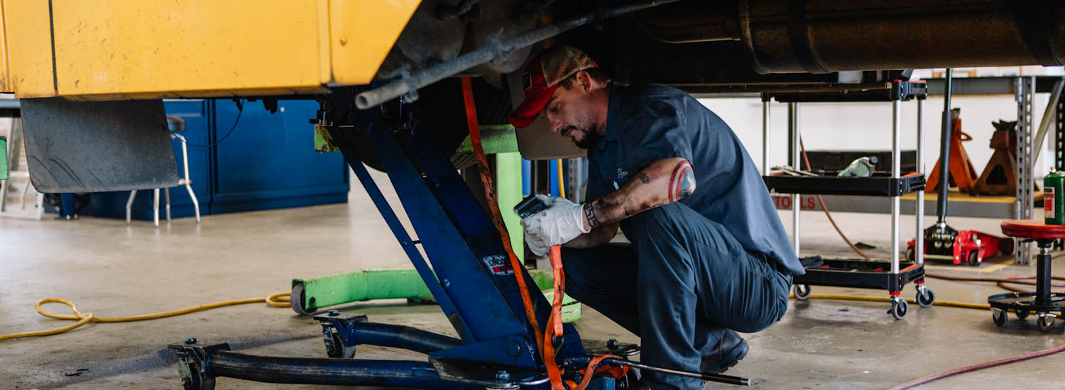 Bus Repair and Maintenance Shop | Sonny Merryman Inc.