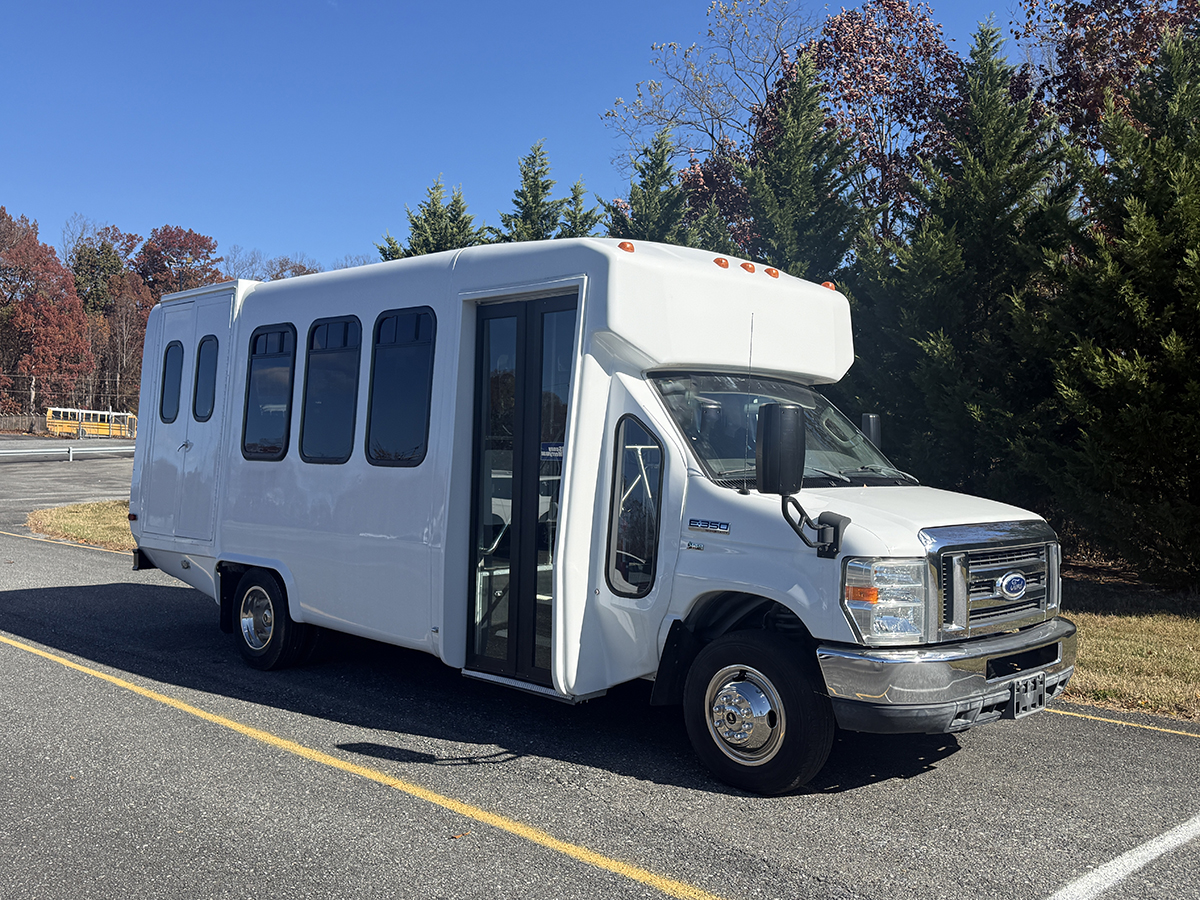 2015 FORD DIAMOND - Sonny Merryman Inc.